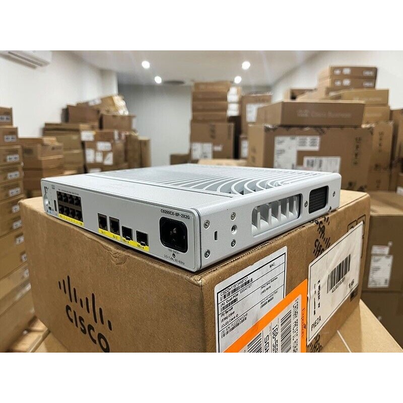 Catalyst 9000 Compact Switch PoE+ de 8 puertos, 240 W, Network Essentials